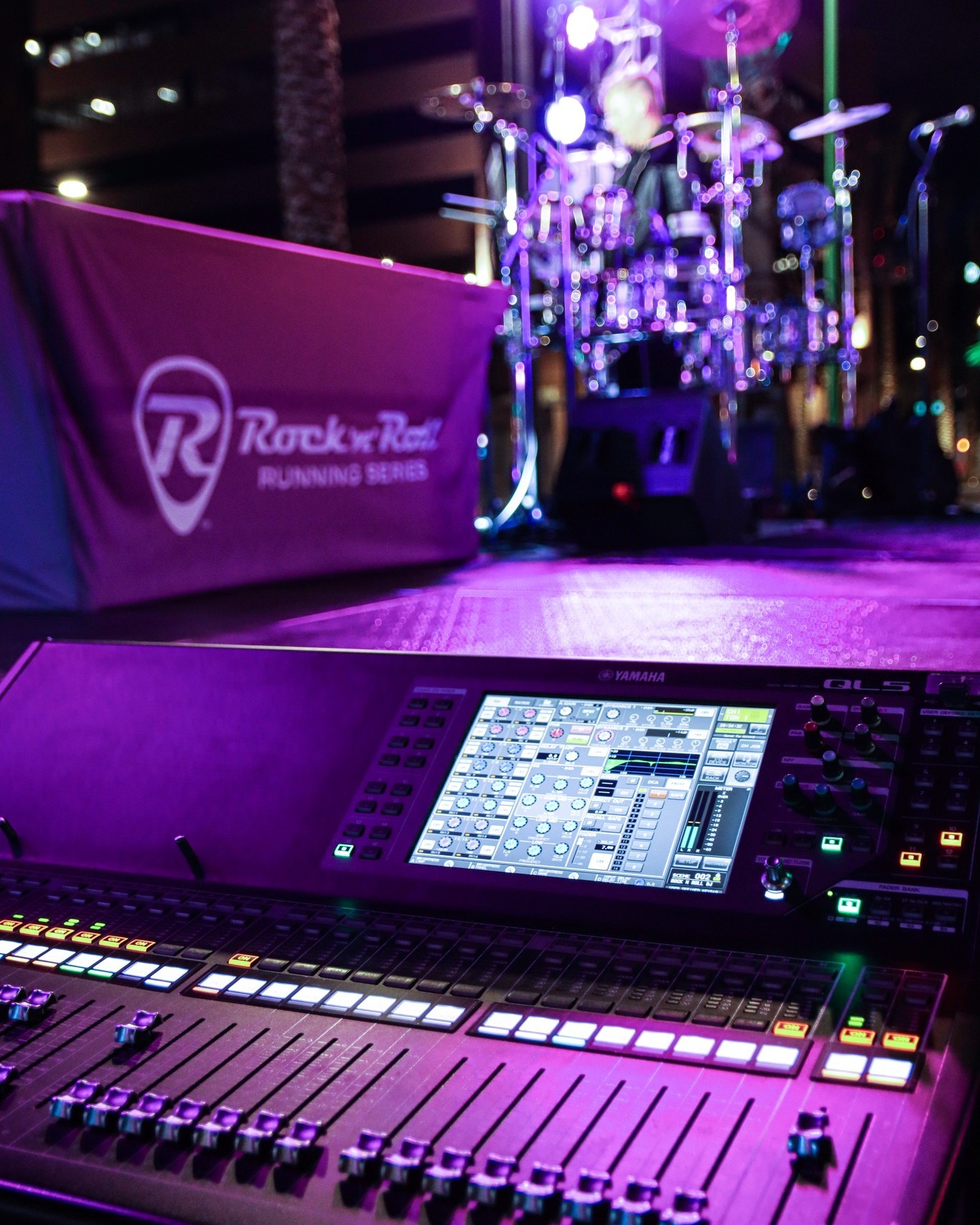 AV Vegas Celebrates 15 Years at the Rock & Roll Marathon - Las Vegas AV ...