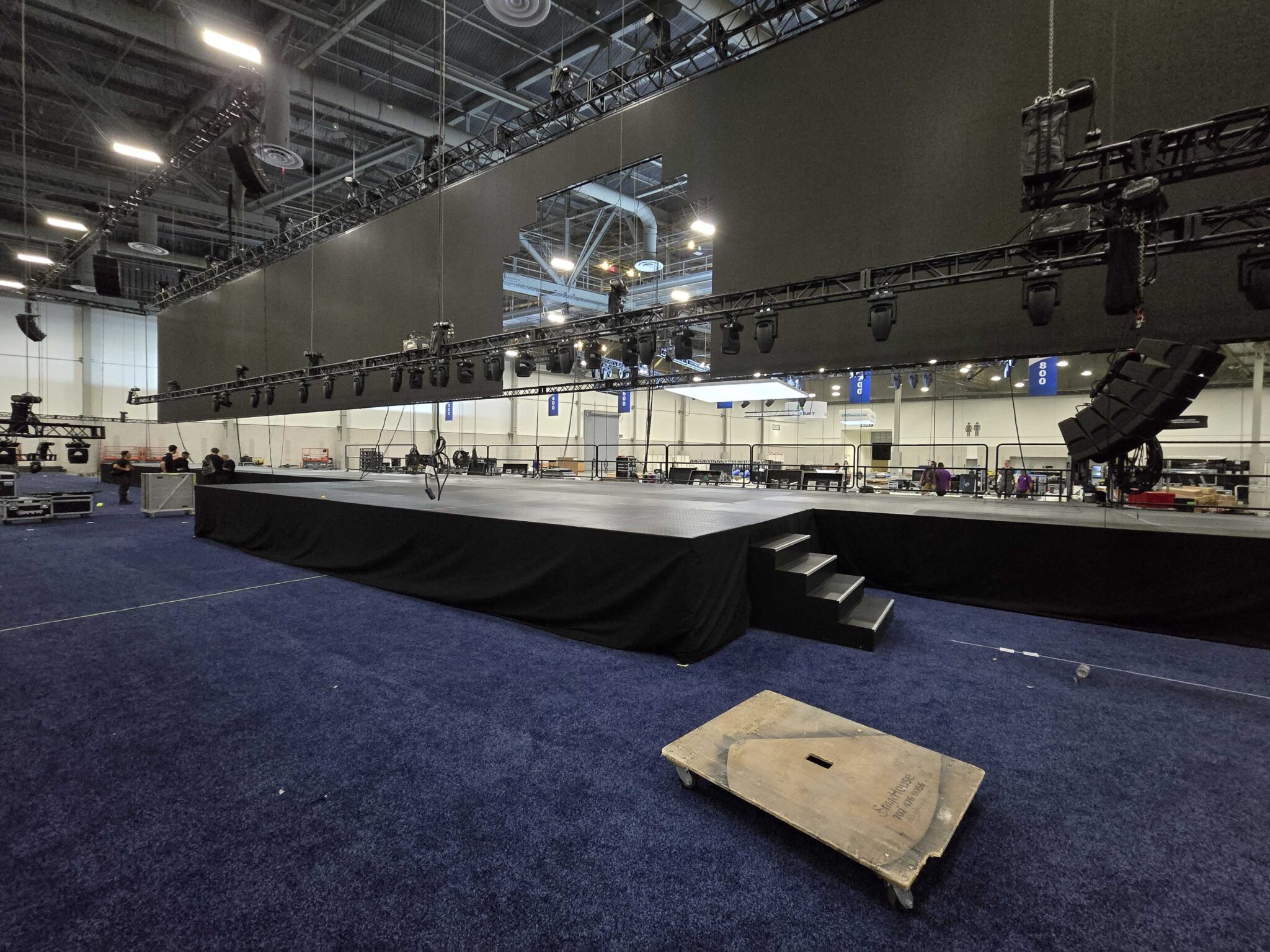 Customizable Stage Design: Tailoring Your Event to Fit Your Vision ...