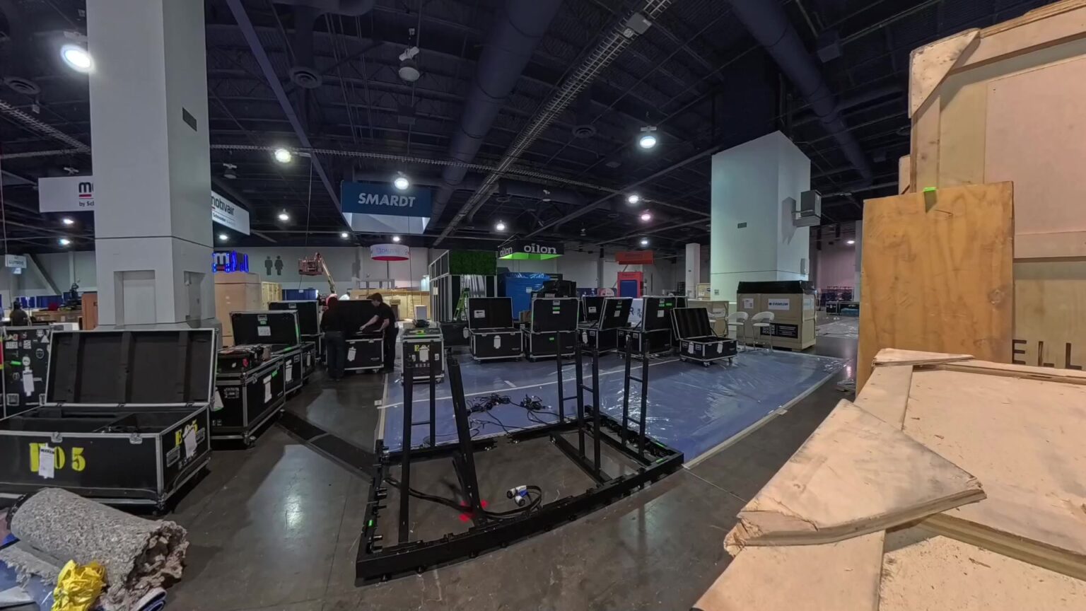 The Journey of a Video Tower: From Concept to Convention - Las Vegas AV ...